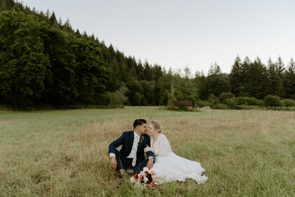 Pomeroy Farm Wedding - PNW Wedding Photographer Analy Photos