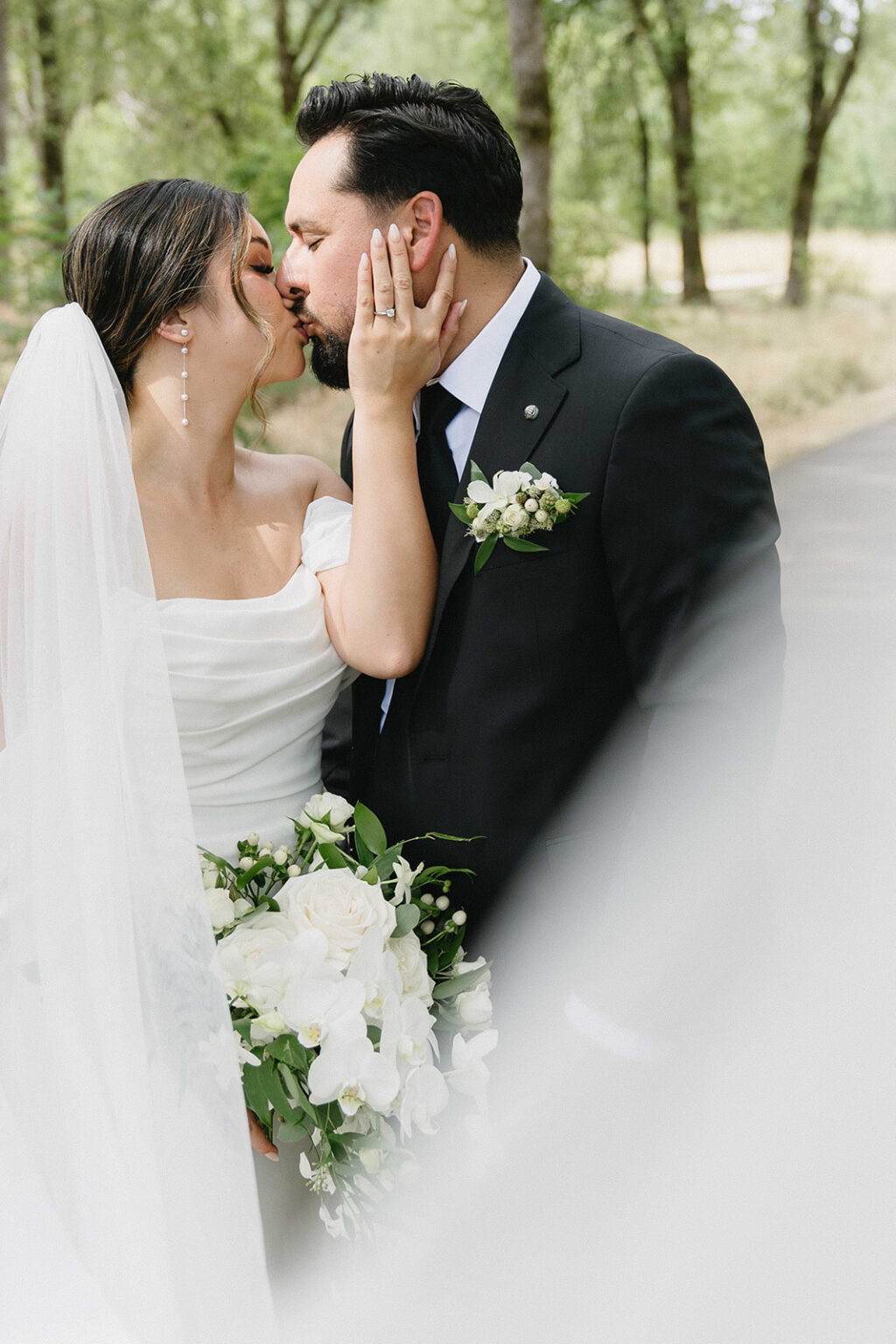 Sarina and Mario's Modern Intimate Backyard Wedding - Analy Photo ...