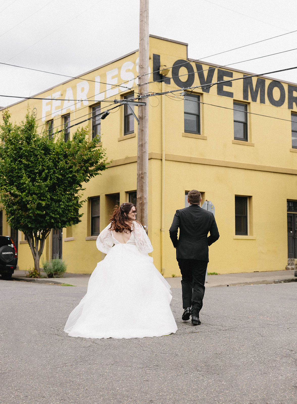 Downtown Portland Wedding at Coopers Hall PDX - Analy Photo| Oregon ...