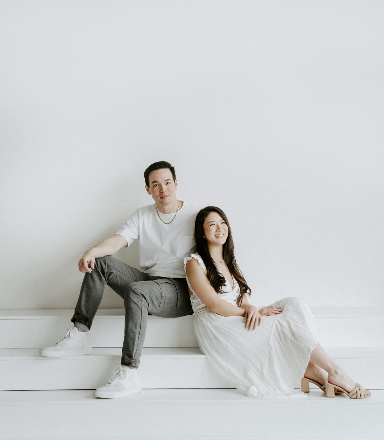 What to Wear For Your Studio Engagement Photoshoot - Analy Photo ...