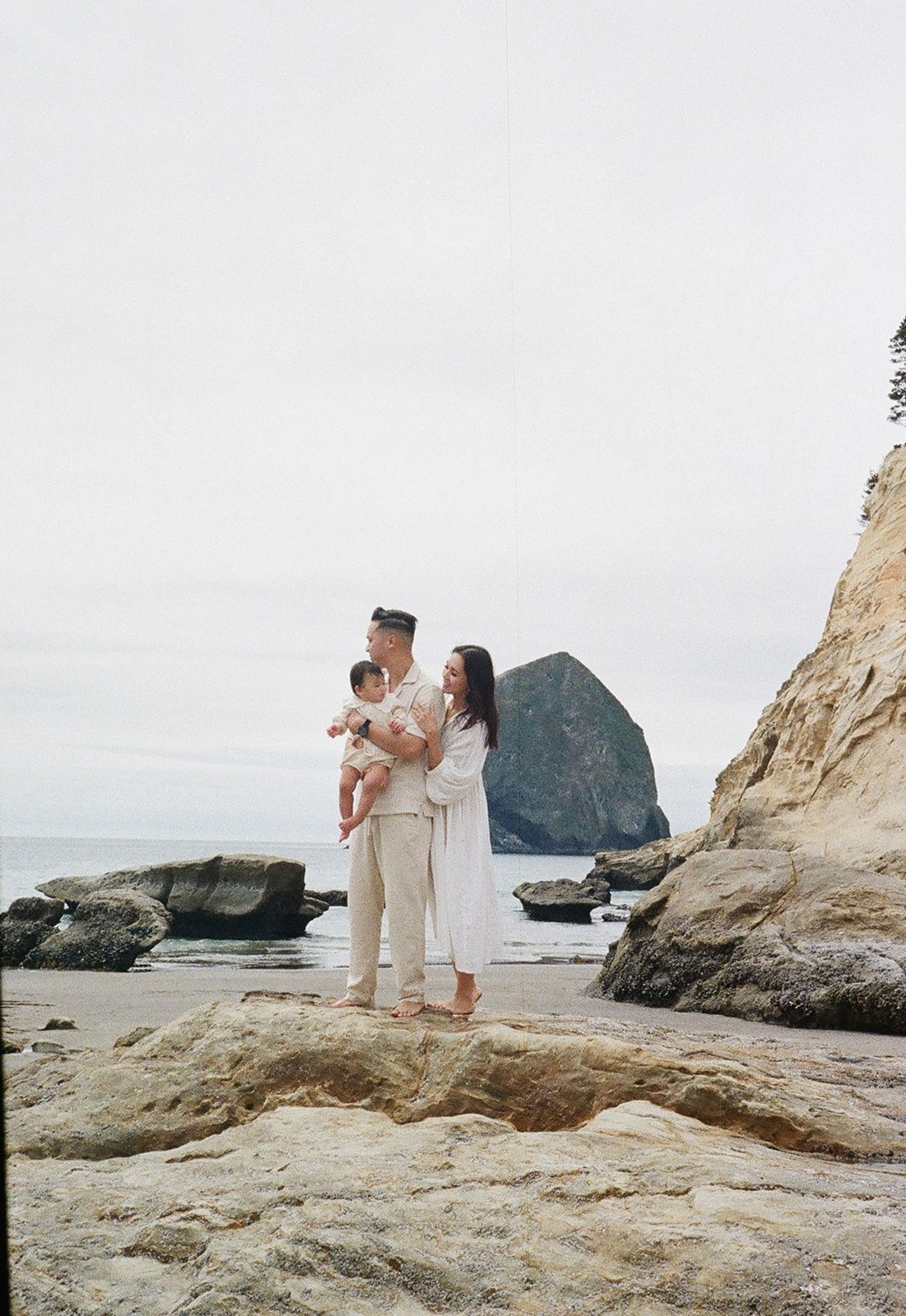 A Lifestyle Family Session on the Oregon Coast - Analy Photo| Oregon ...
